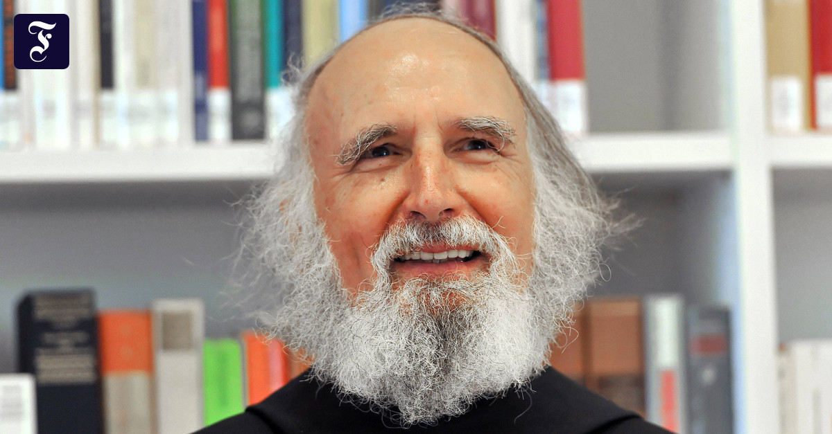 Pater Anselm Grün über weinende Männer und hochmütige Chefs