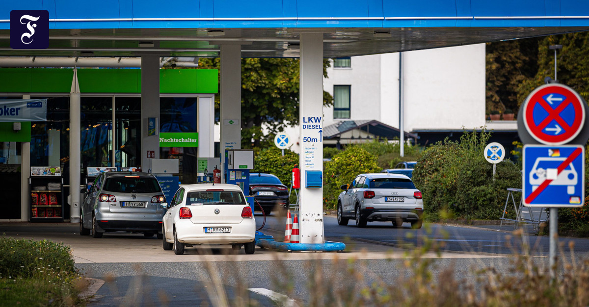 Sprit wird teurer: ADAC empfiehlt abends zur Tankstelle zu fahren