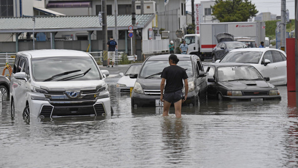 Starkregen sorgt für Überschwemmungen in Japan