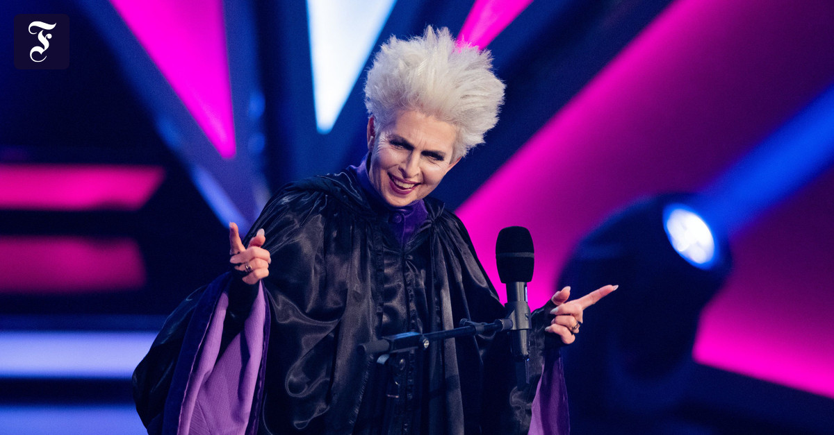 Strack-Zimmermann und Karneval: Hätte Merz antworten sollen?