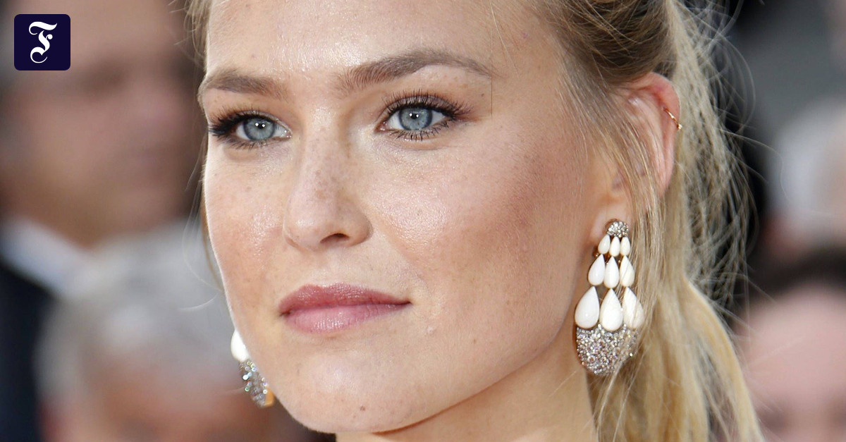 Model Bar Refaeli heiratet mit Hindernissen