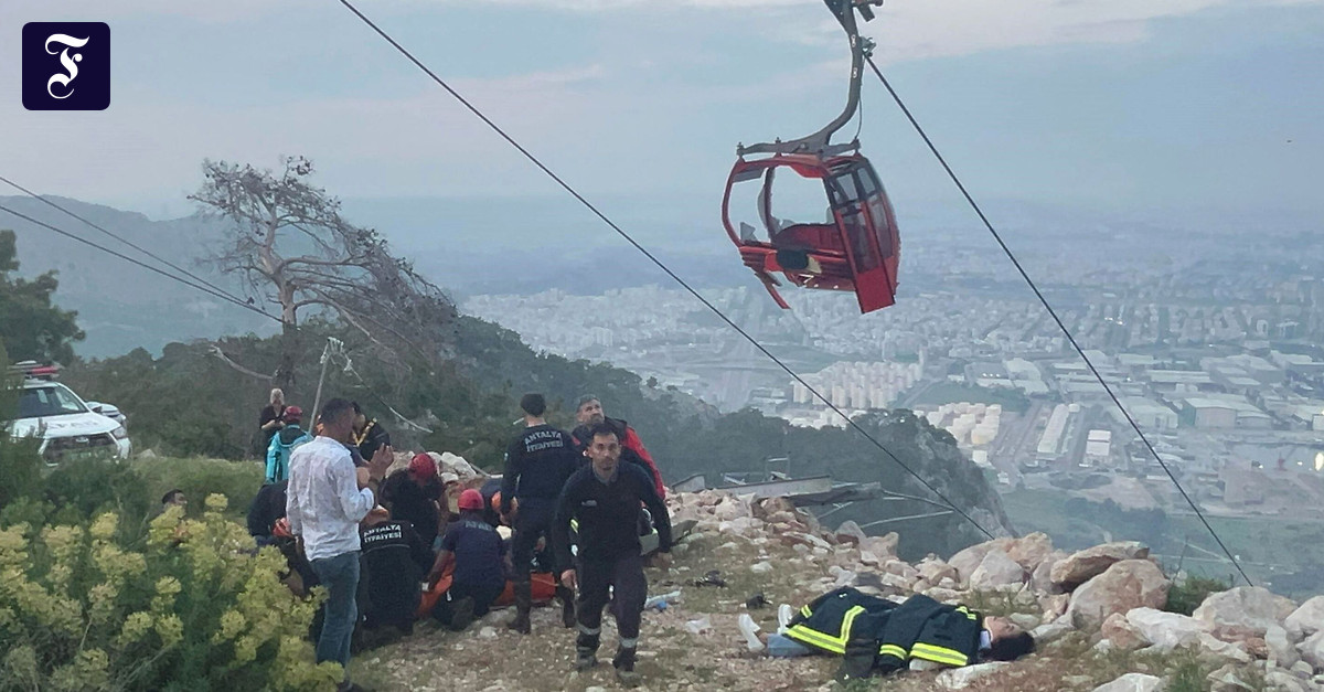Toter und Verletzte bei Seilbahnunglück in Antalya