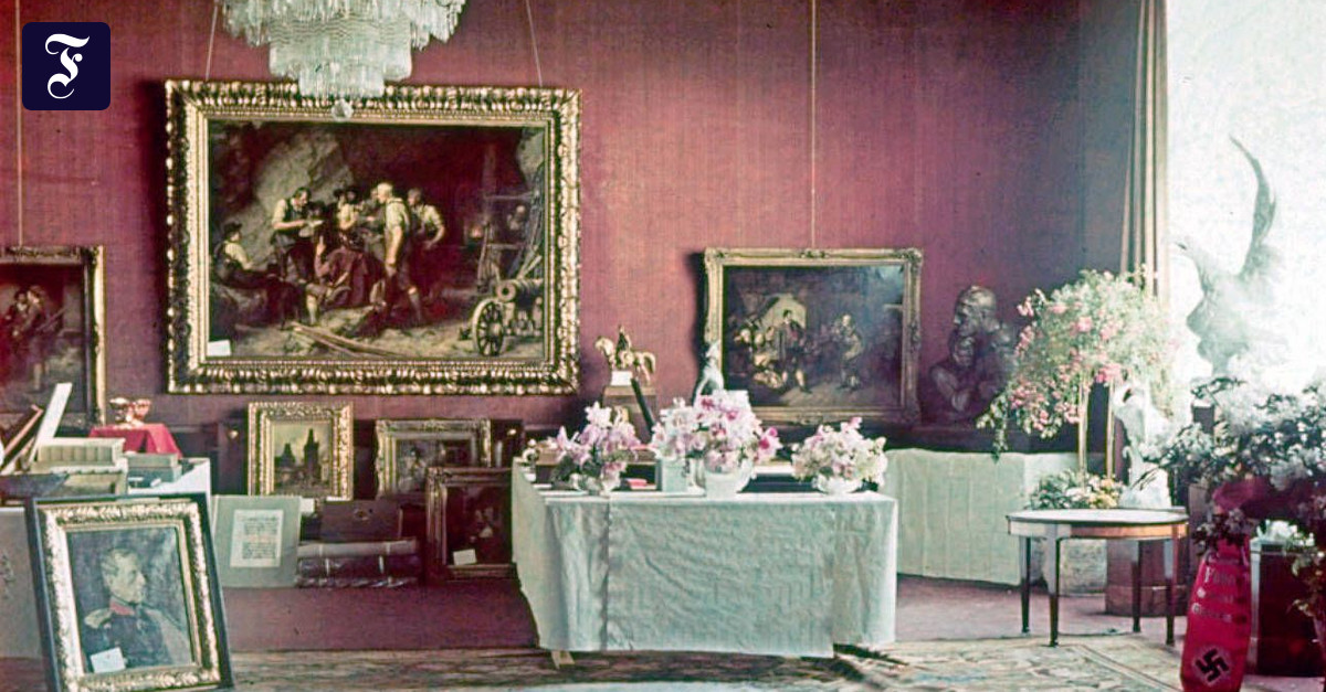 Hitler-Kult: Was schenkt man einem Führer, der schon alles hat ...