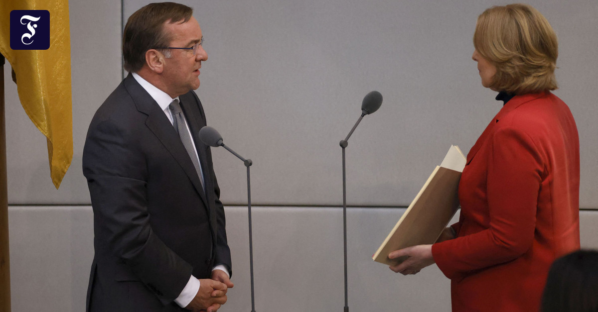 Boris Pistorius als Verteidigungsminister vereidigt