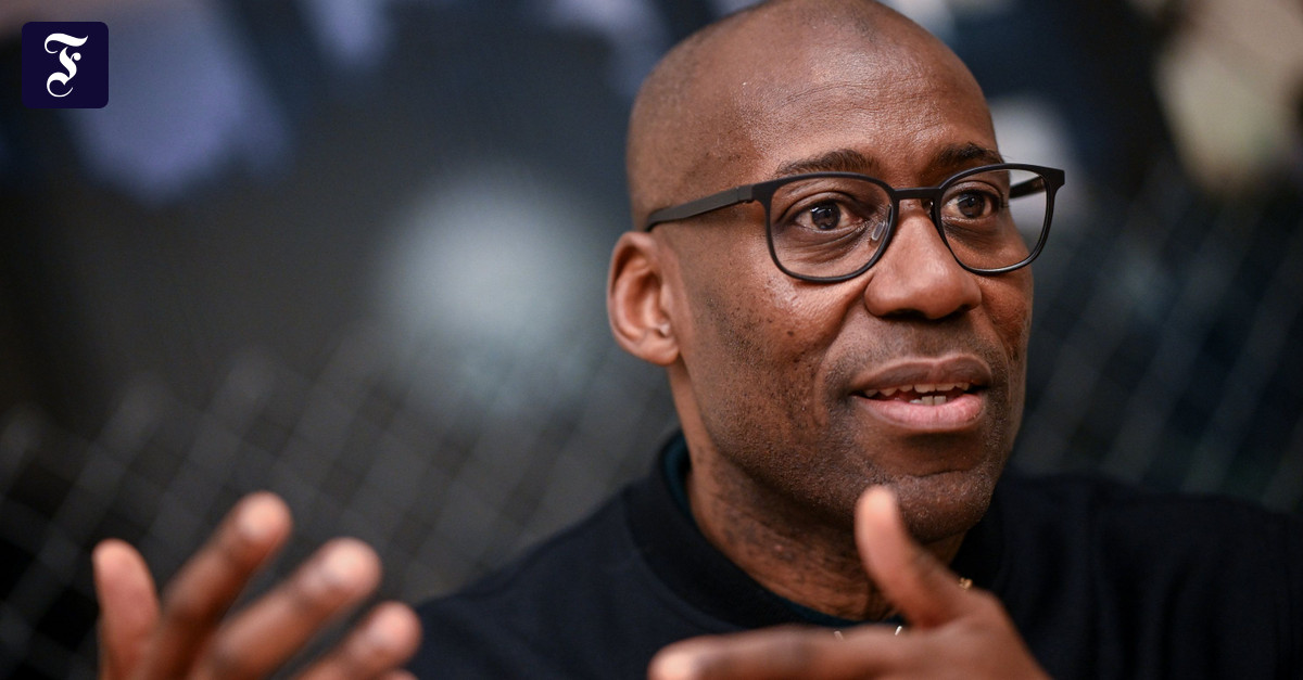 Führerschein weg: Joe Chialo fuhr mehrfach zu schnell | FAZ