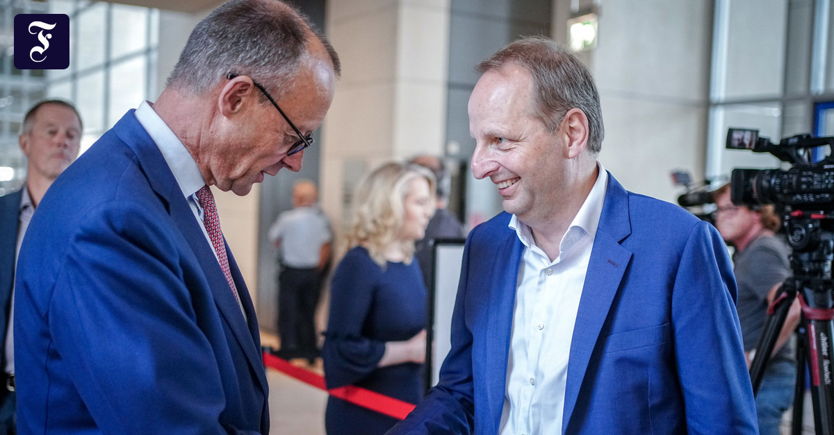 Merz bietet Ampel-Koalition Gespräche zum Heizungsgesetz an