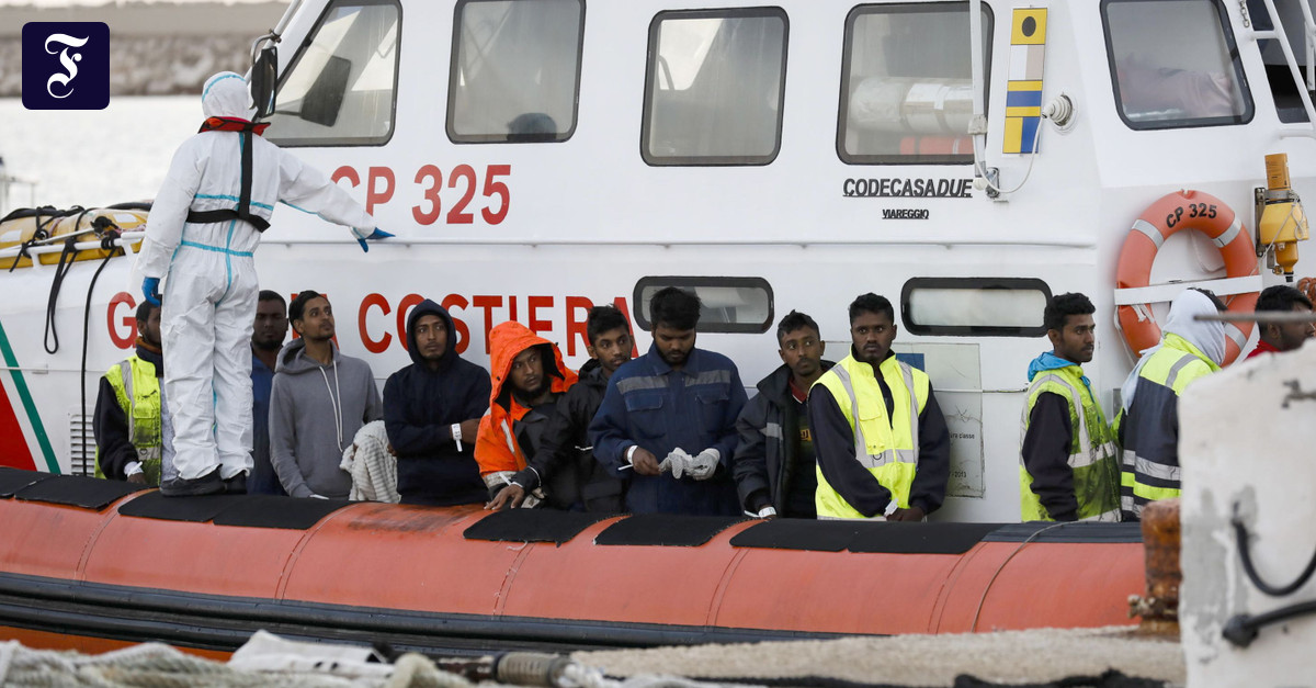 Streit zwischen Rom und Moskau wegen Migration über das Mittelmeer