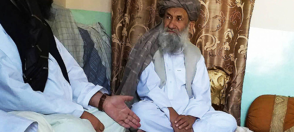 Was weiß man über Taliban-Regierungschef Hassan Akhund?