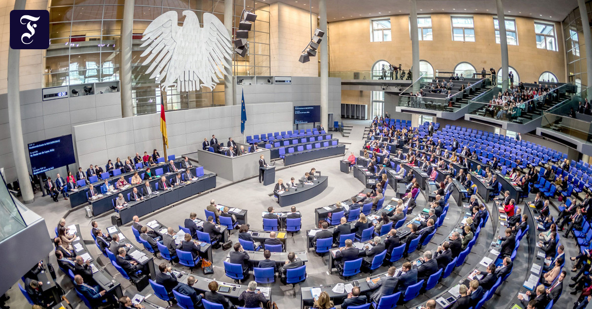 Bundestag-Sitzordnung und Auswirkungen auf die parlamentarische Praxis