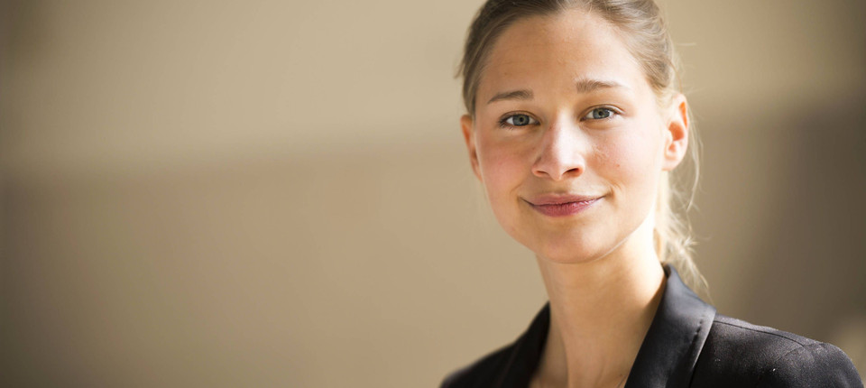 Giulia Enders in Dieburg: Unterhaltsames über menschliche Ausscheidungen