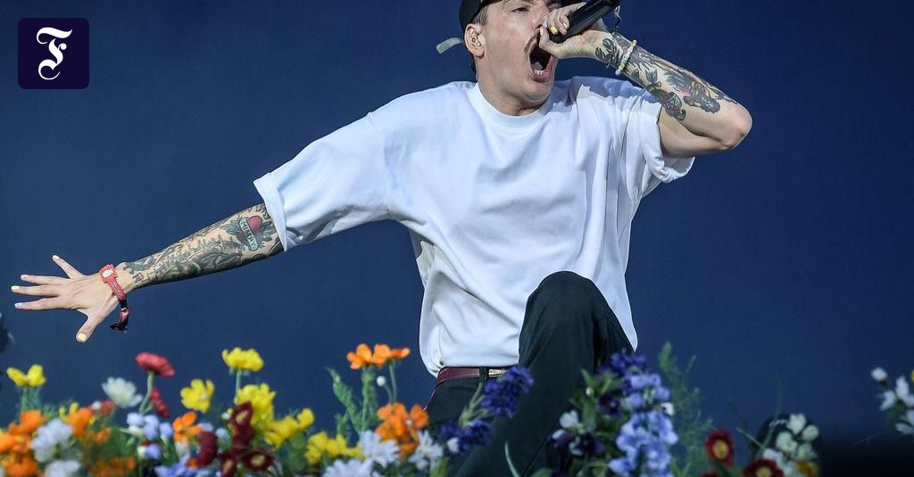 Genreübergreifender Rap: Wilde Party mit Casper in der Jahrhunderthalle