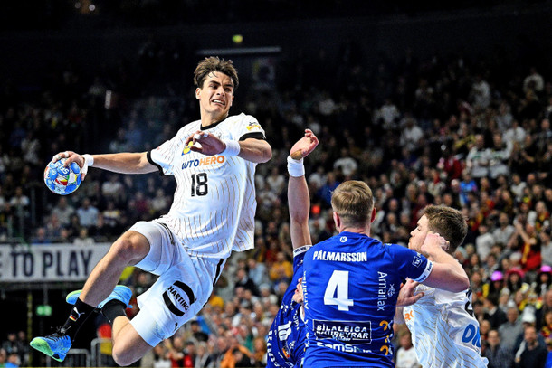Bild zu: Julian Köster stark für Deutschland bei Handball-EM gegen ...