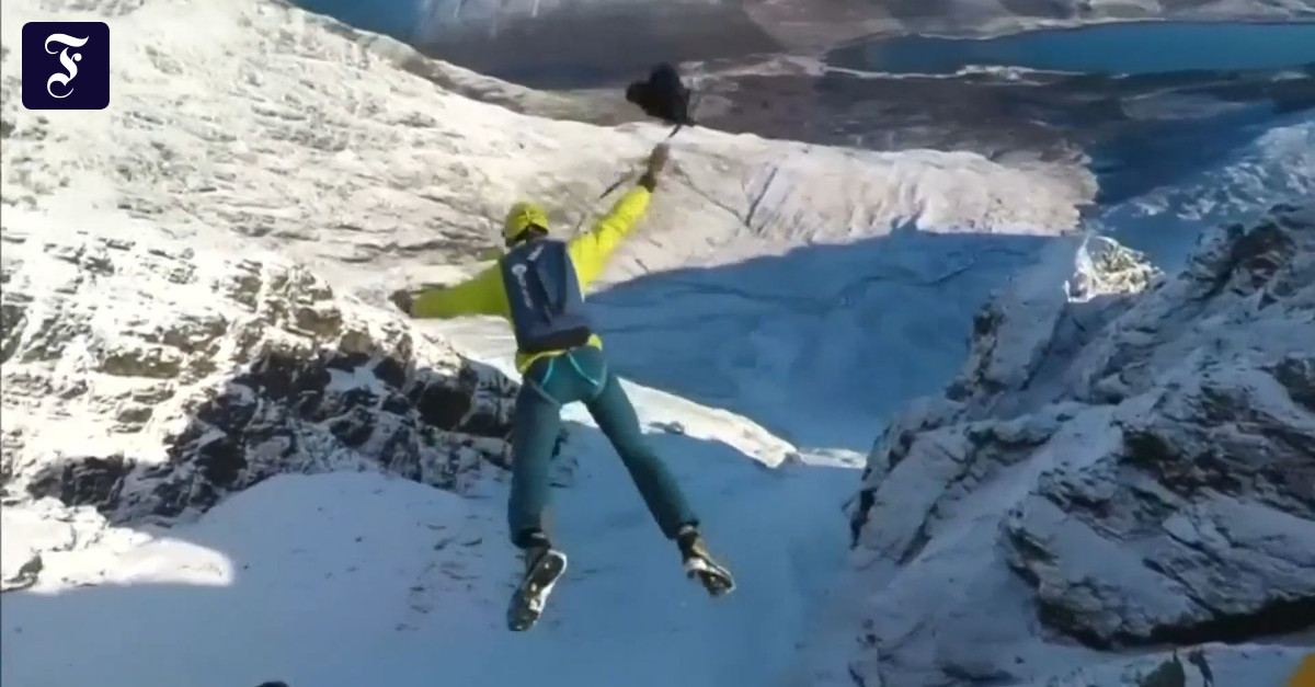 Base-Jump in schottischen Bergen
