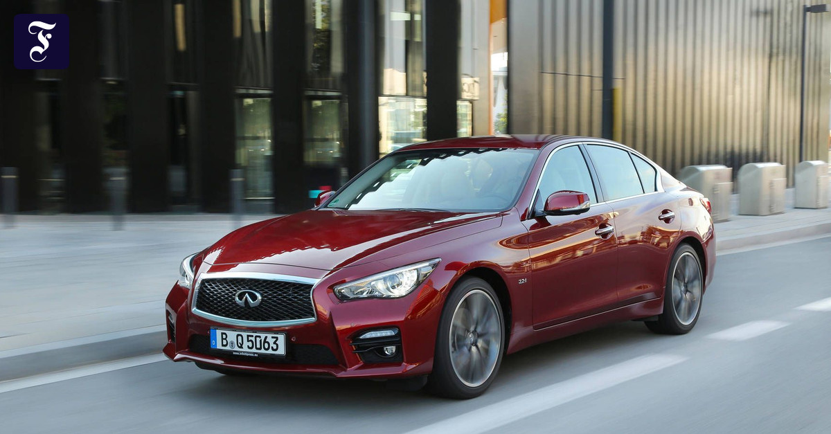 Limousine Infiniti Q50