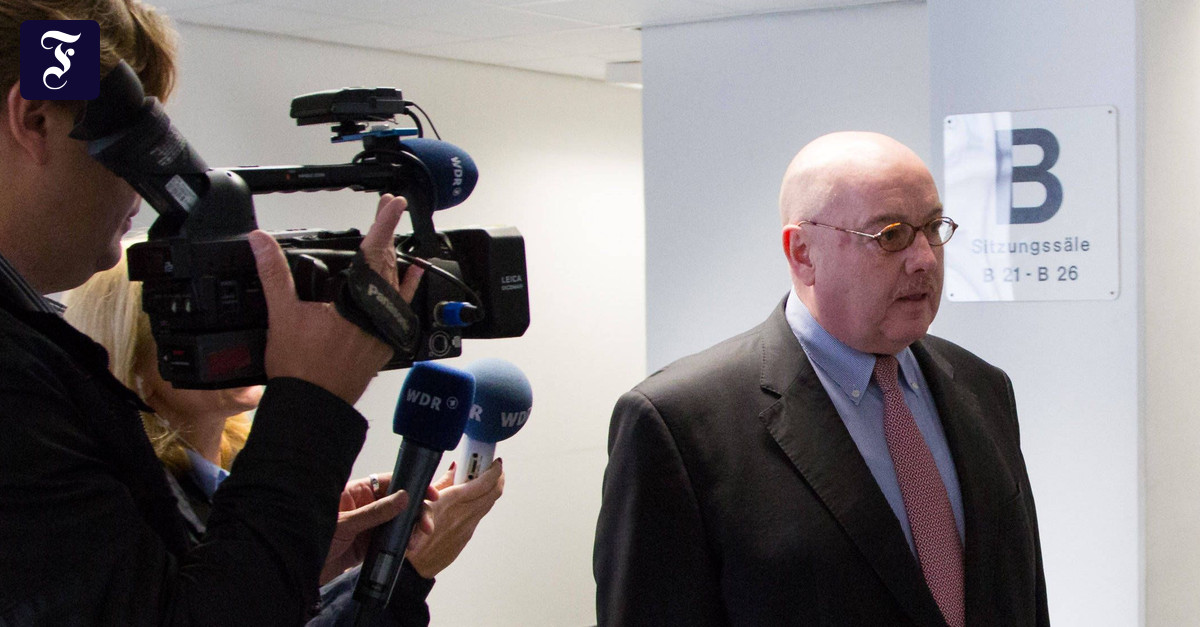 Middelhoff-Prozess: Vermögensverwalter Esch schweigt - Unternehmen - FAZ