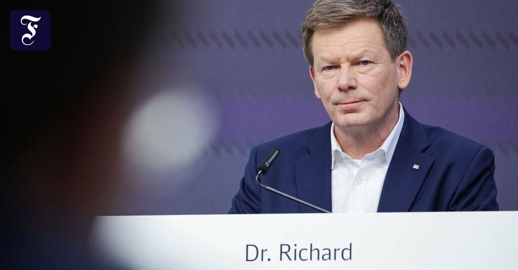 Bahnchef Richard Lutz: Politik will „personellen Neustart“