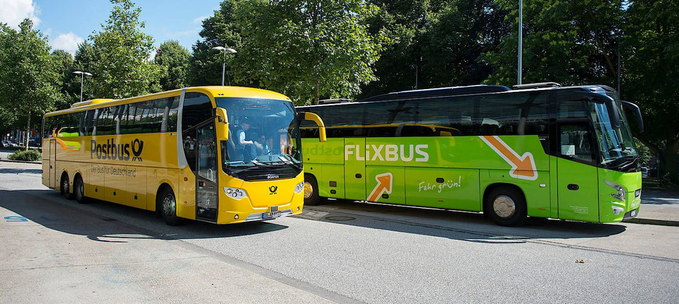 Flixbus übernimmt Konkurrent Postbus von der Deutschen Post AG