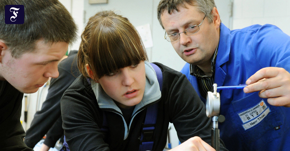 Duales System: Deutsche Ausbildung als Vorbild für Italien - Karriere ...