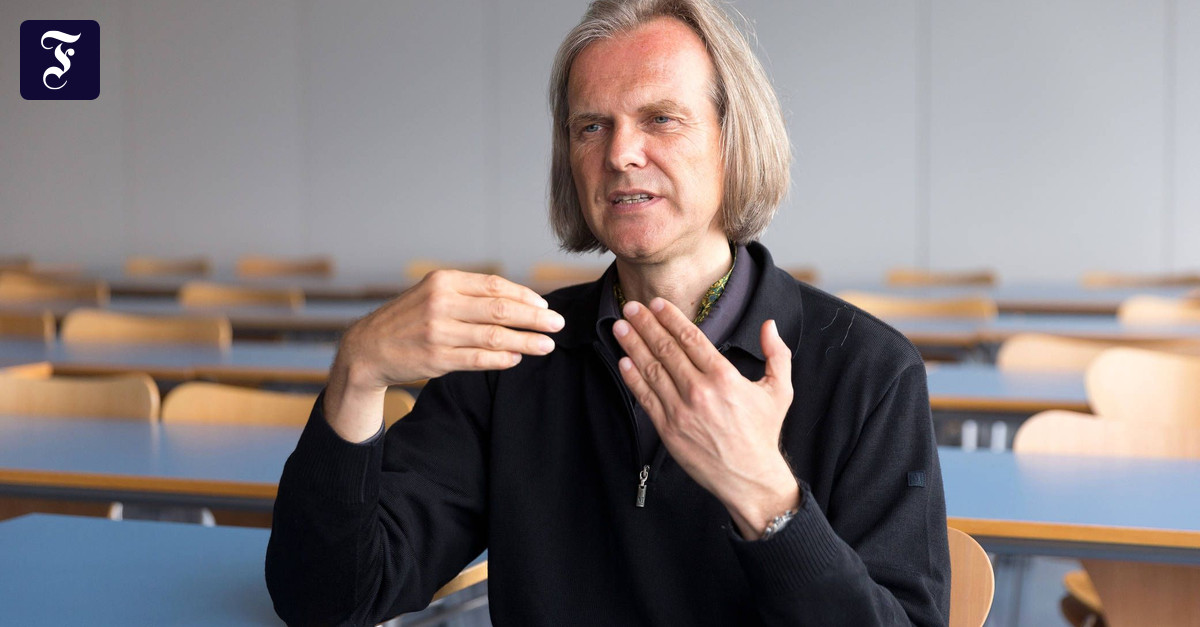 Christian Rieck forscht zu Robotern im Finanzwesen