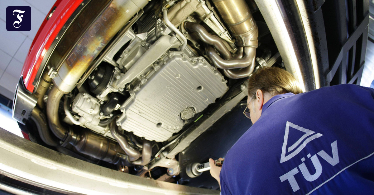 Hauptuntersuchung: Ältere Autos müssen künftig jährlich zum TÜV ...