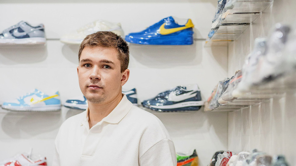 Porträt Stepan Timoshin: Der Turnschuh-Aufsteiger | FAZ