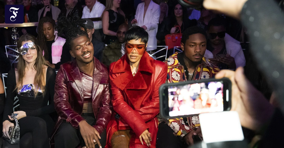 Hyperpop: Wie ein Musiktrend sich zu Mode entwickelte | FAZ