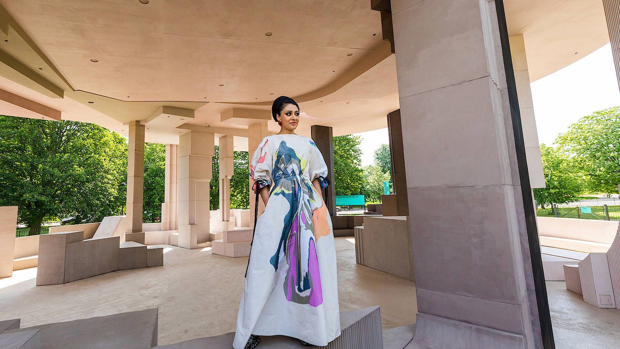 Summaya Vally gestaltet den Pavillon vor der Serpentine Gallery