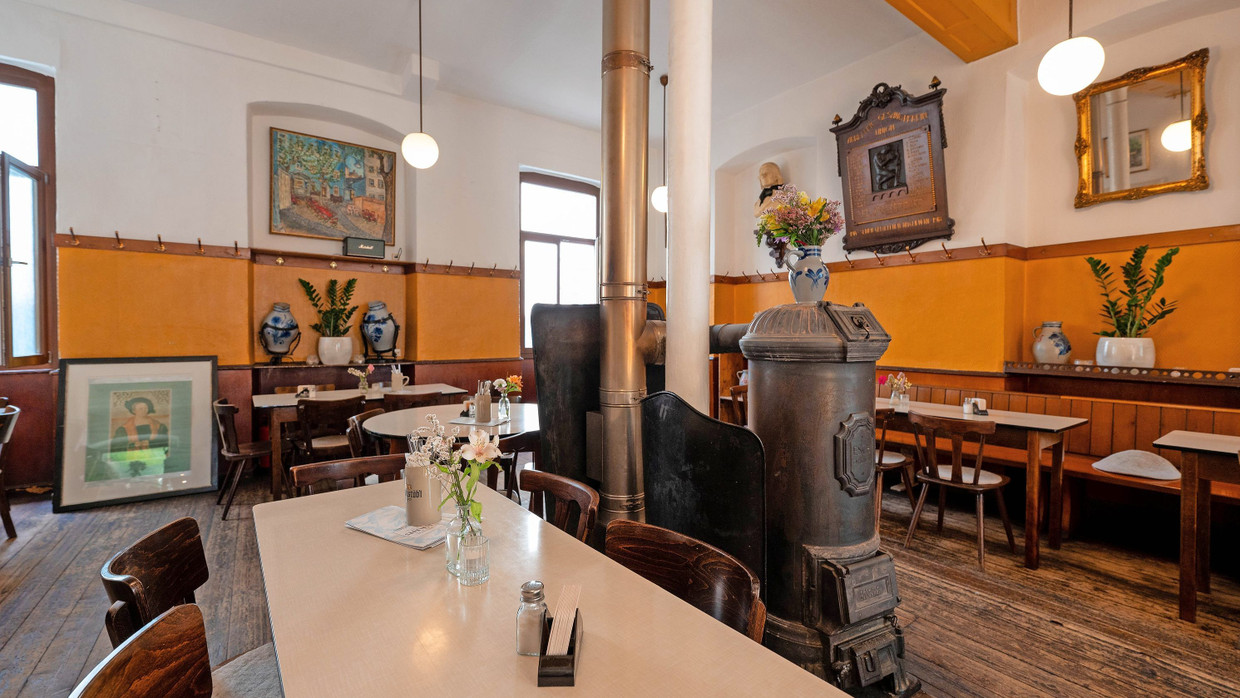 Apfelweinlokal Stalburg in Frankfurt ist wieder geöffnet