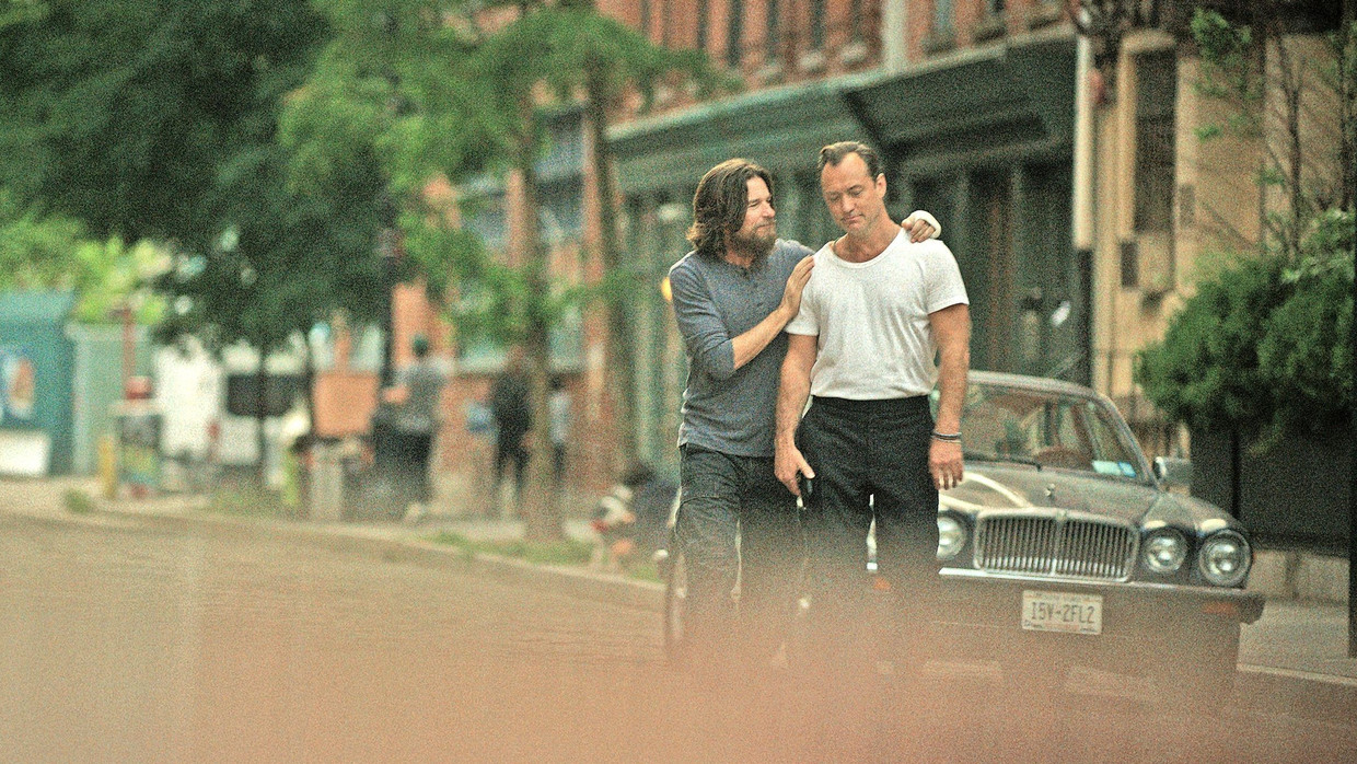 Serie „Black Rabbit“ mit Jude Law und Jason Bateman | FAZ