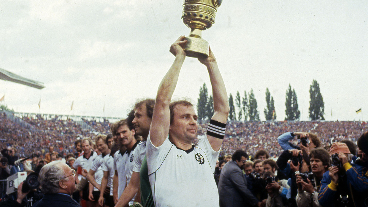 Fußball-Weltmeister und Eintracht-Ikone Bernd Hölzenbein ist tot