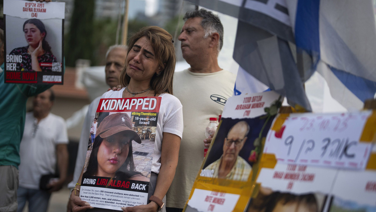 Krieg in Nahost: Hamas will zwei weitere Geiseln freigelassen haben