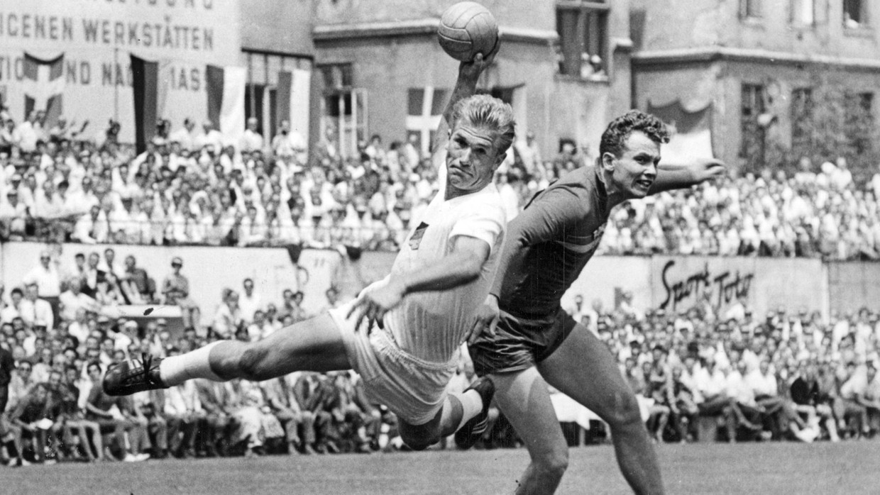 Erik Eggers: Rezension von Das goldene Buch des deutschen Handballs