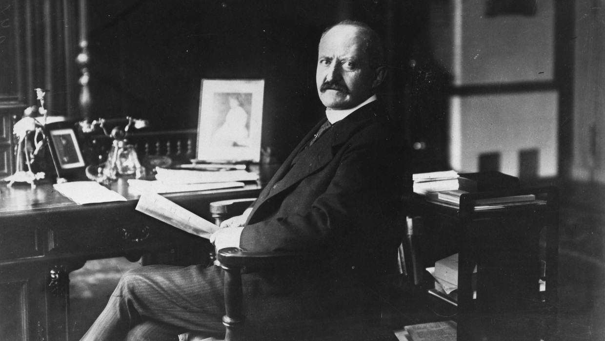 Kanzler Michaelis tritt zurück - ein Nachfolger wird gesucht