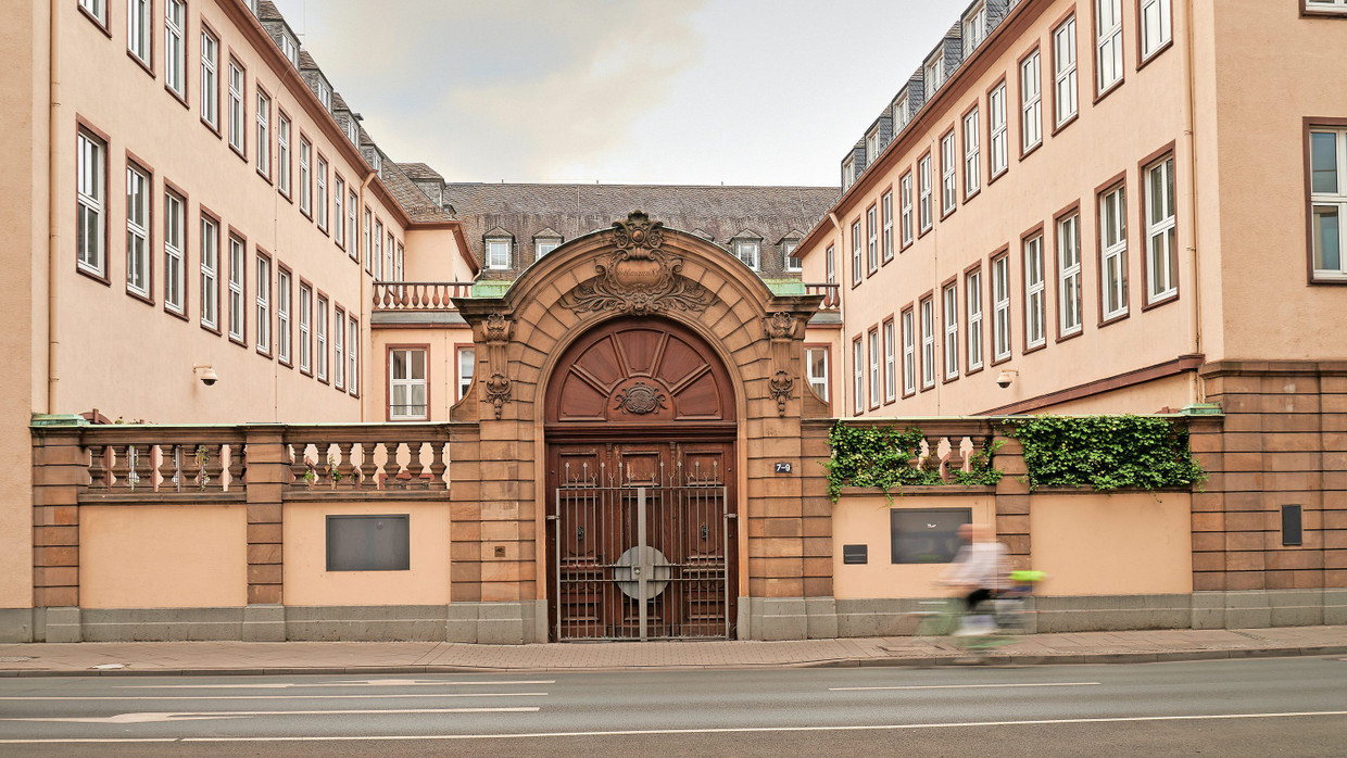 Frankfurt: Welche Rolle spielte die Bethmann-Bank in der NS-Zeit? | FAZ