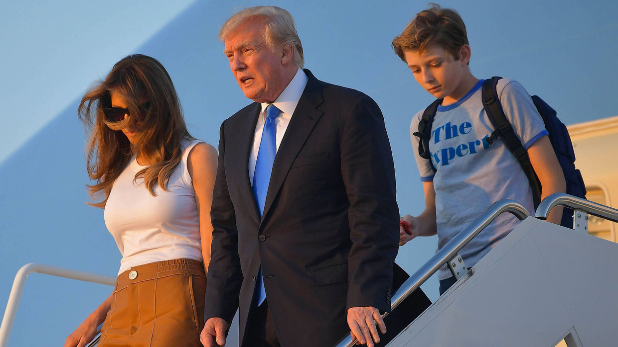 First Lady Melania Trump & Sohn Barron ziehen ins Weiße Haus | FAZ