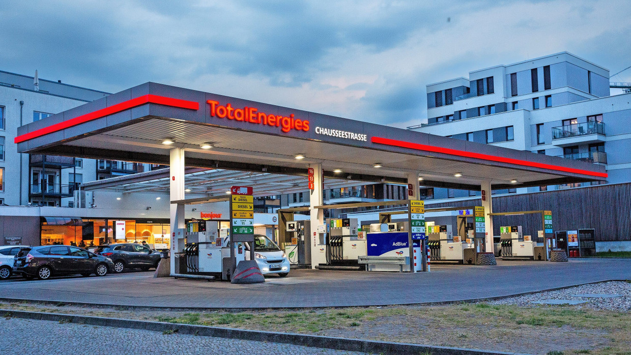 Verweis auf Verbrenner-Aus: Total trennt sich von Tankstellen