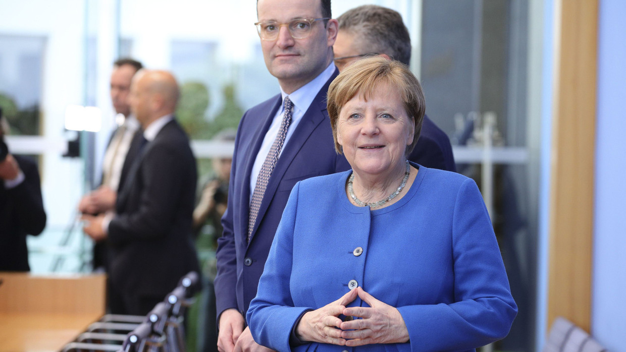 70. Geburtstag von Angela Merkel: Wettlauf der Gratulanten