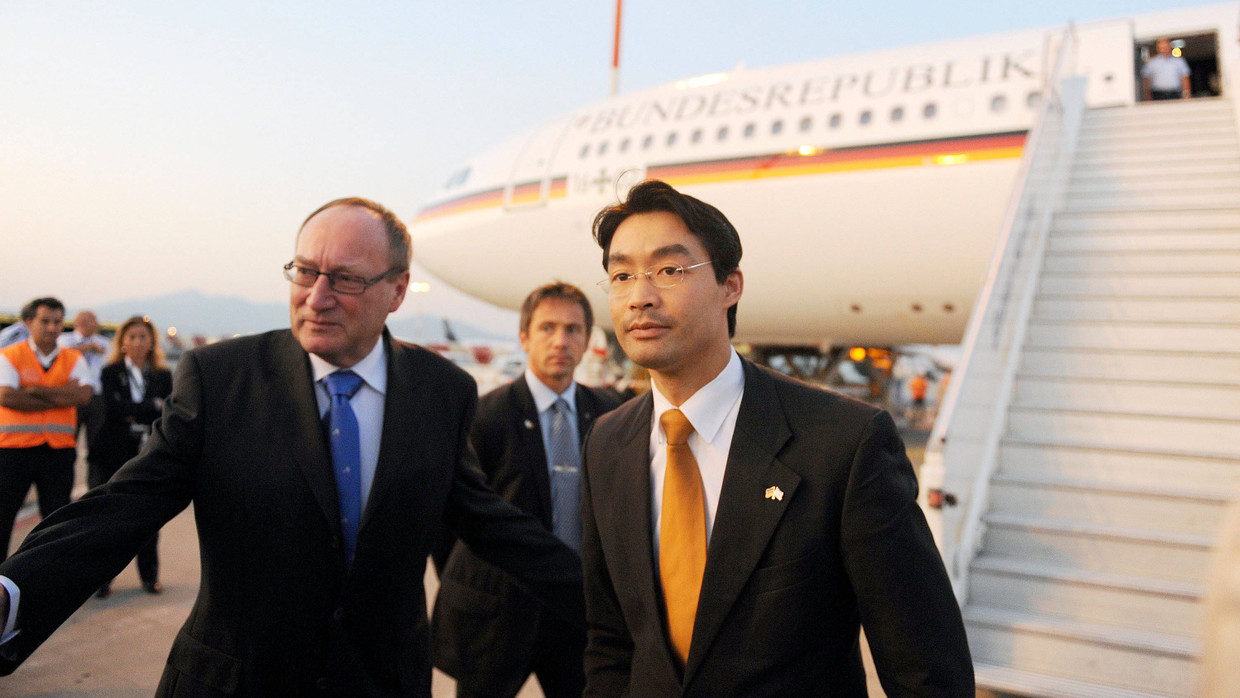 Philipp Rösler in Athen: Herr Insolvenz bringt Investoren