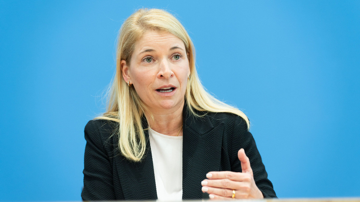 Deutsche Bahn: Evelyn Palla zur neuen Bahnchefin berufen | FAZ