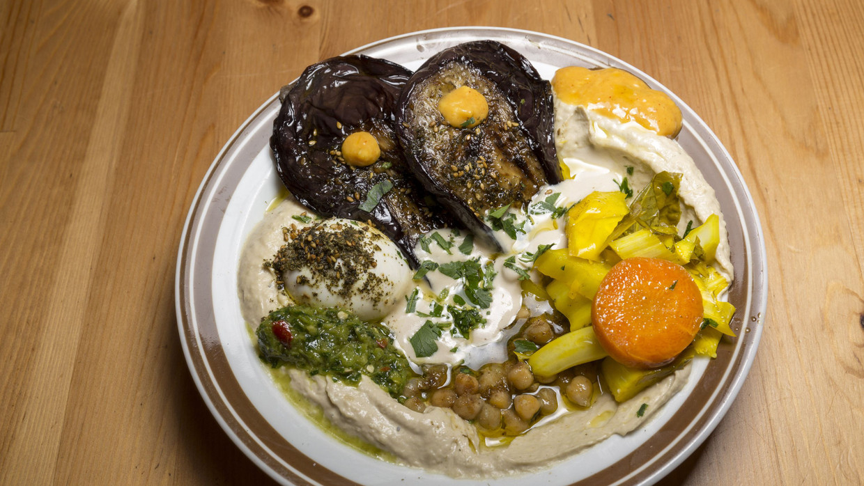 Kochbuch aus Israel und Palästina: Auch Frieden geht durch den Magen | FAZ