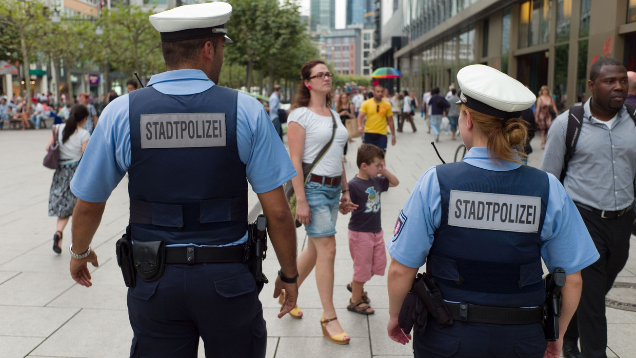 Für mehr Sicherheit in Wiesbaden: Keine Pfefferpistole für Wiesbadener ...