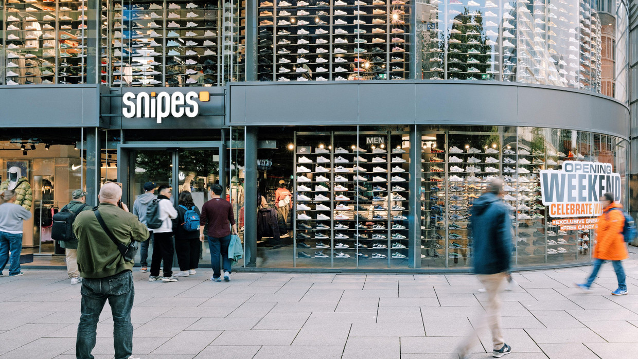 Snipes auf der Frankfurter Zeil: Sneaker und Soundbooth