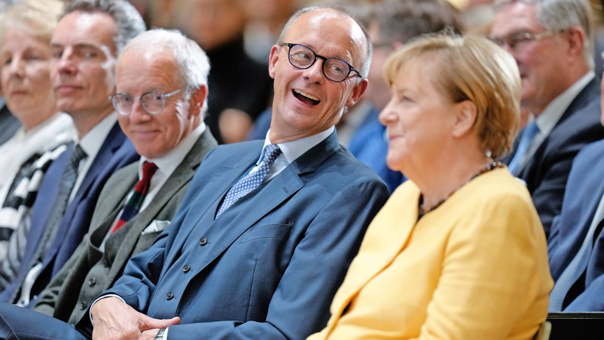 Merz macht's wie Merkel: So kopiert er ihren Wahlkampf