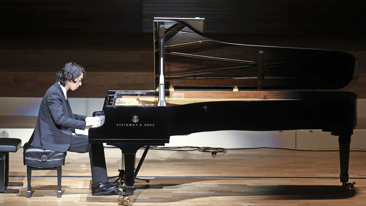 Melodien für Millionen: Was Pianist Hayato Sumino zum Youtube-Star ...
