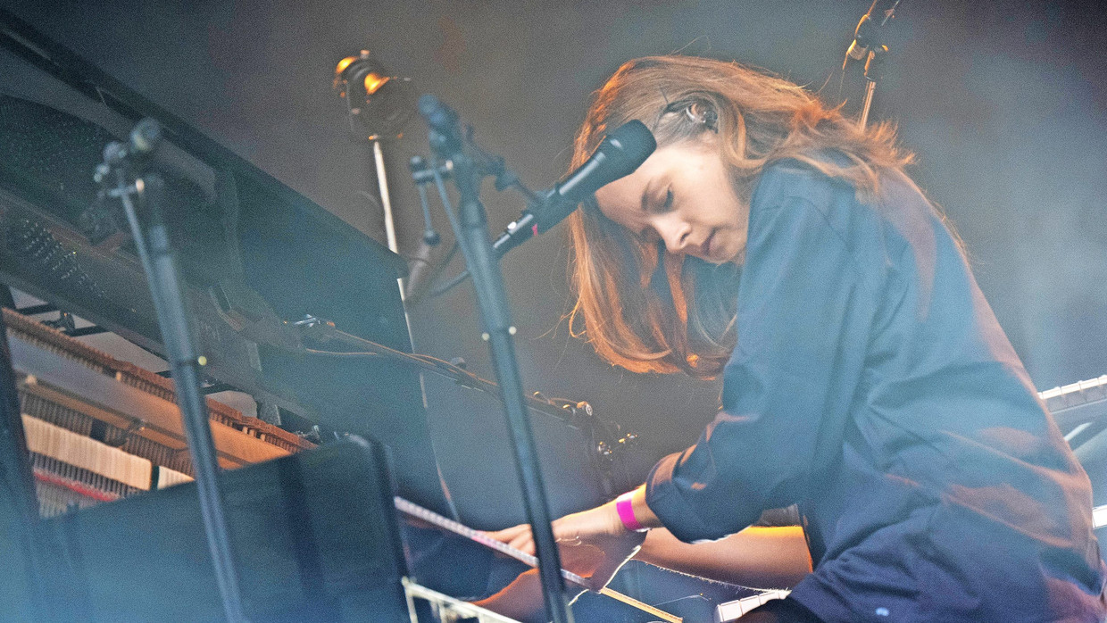 Hania Rani im Frankfurter Palmengarten Konzert gibt