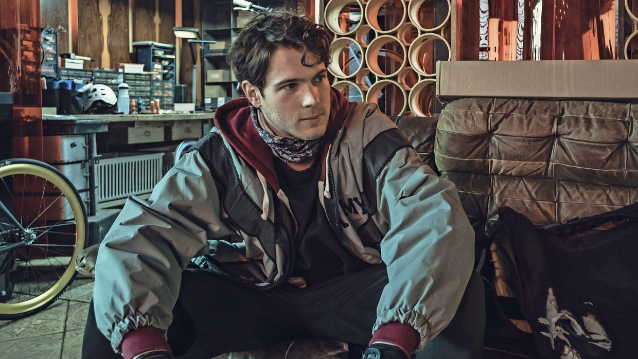 Eine Billion Dollar Serien-Kritik: Naives Gedankenspiel oder großer ...