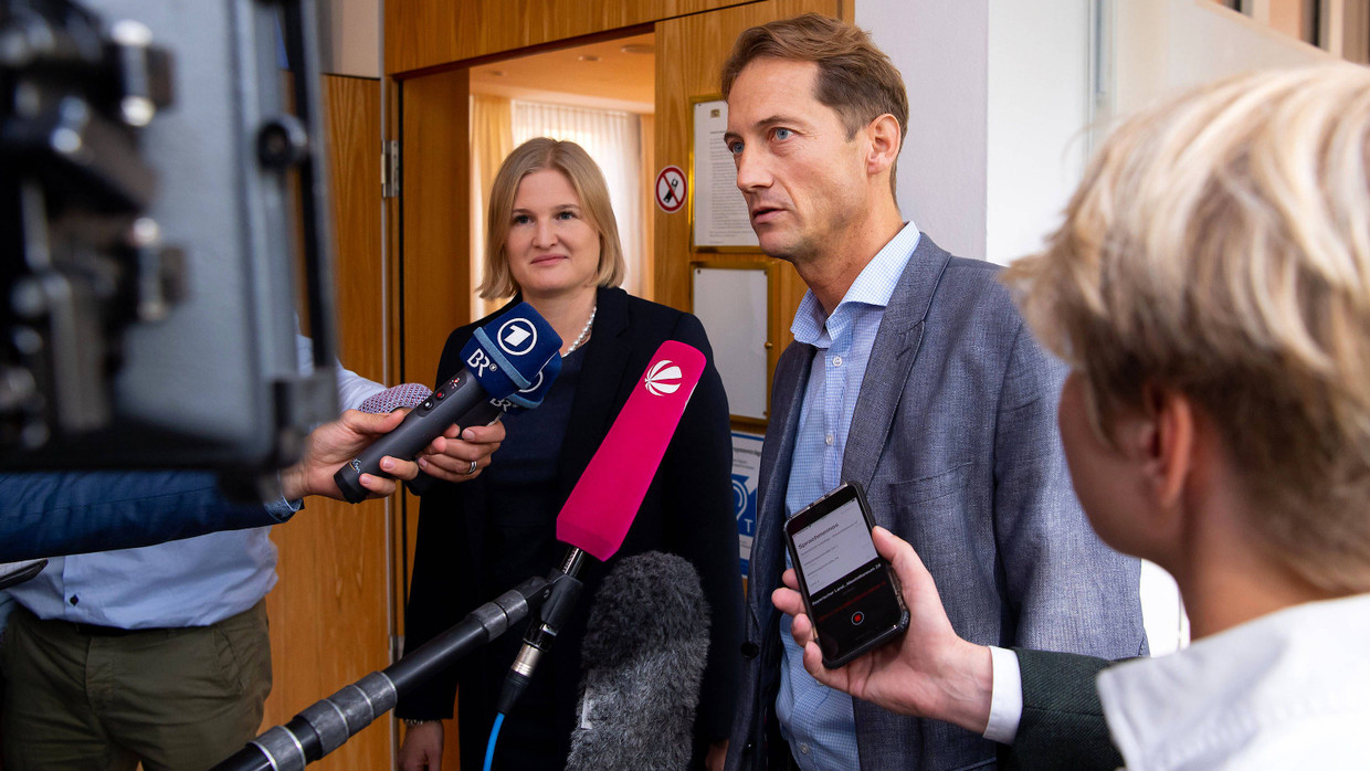 Bayern-AfD: Fraktionsführung übersteht Misstrauensvotum knapp