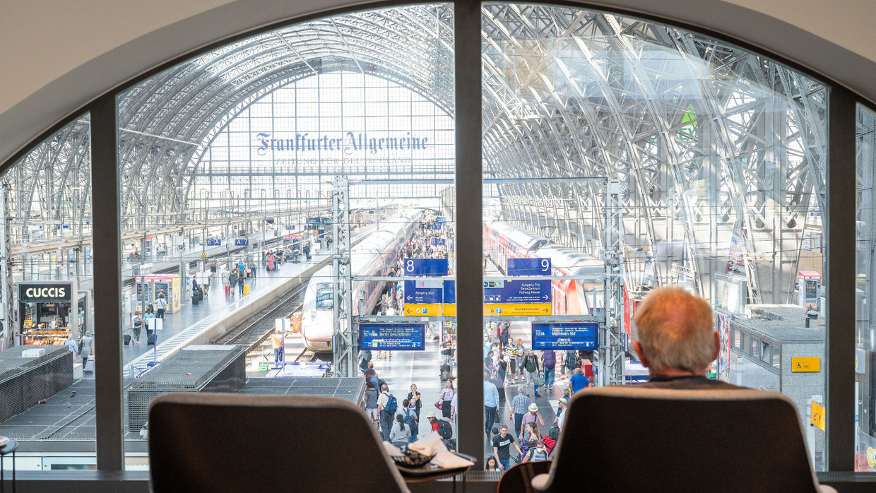 Deutsche Bahn mit Premium Lounge: Prassen für Vielfahrer mit Platin-Level