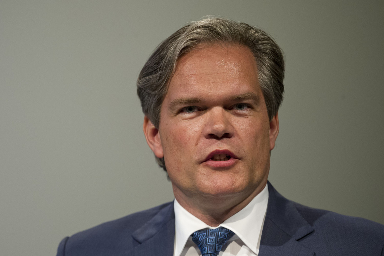 Union Investment überzieht bei der Deutschen Bank: Für eine bessere ...