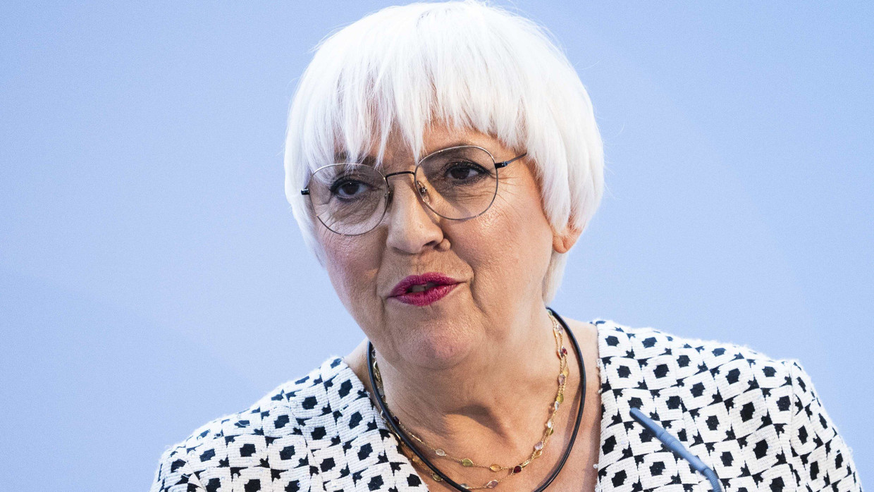 Claudia Roth feiert 25 Jahre Bundeskulturpolitik und sich selbst im ...